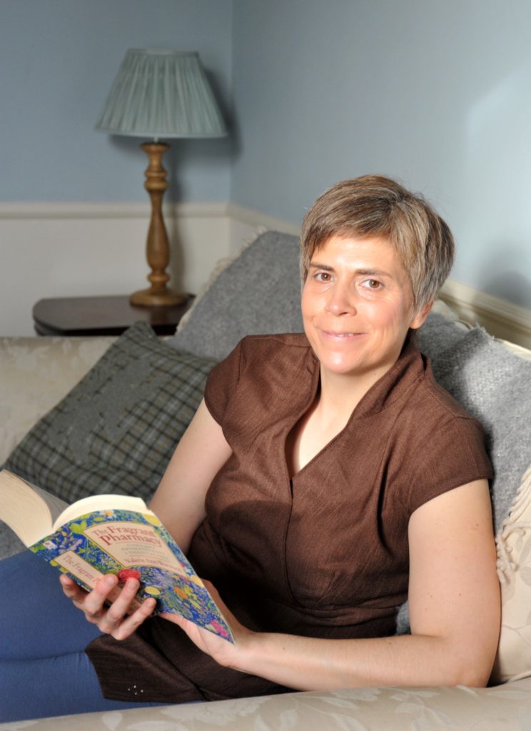 About | Debbie Thurlow